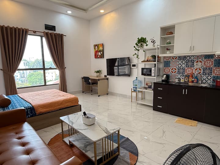 Căn Hộ Trung Tâm Full Nội Thất ,Hồ Bơi Gần Sân Bay - 胡志明市