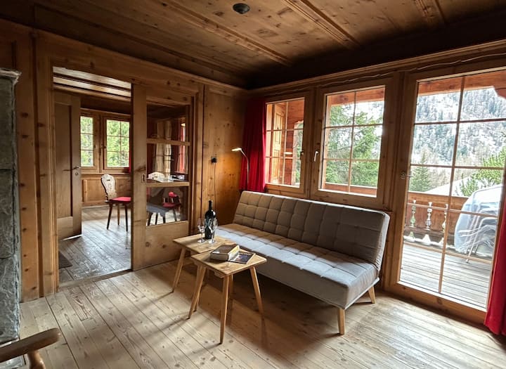 Romantisches Alpenchalet Aus Arvenholz - Bergün