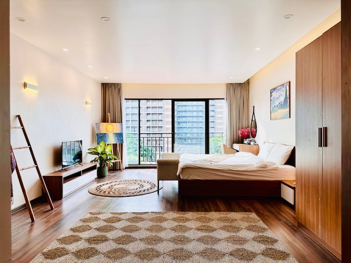 Premium-1br 100m2 Large/west Lake/old Quarter 15' - Hanói