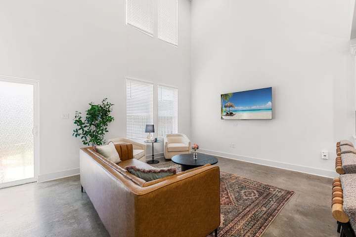 New-boudreaux House-king Bd-garage-fast Wifi-65"tv - Lafayette, LA