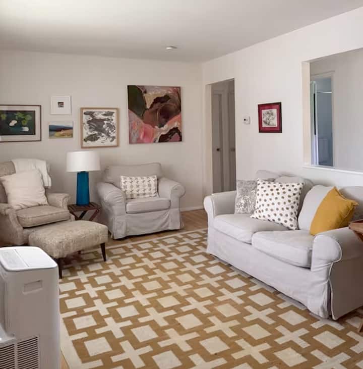 Charming Bungalow W/ Fenced Yard – No Pet Fee - Saratoga Springs, NY