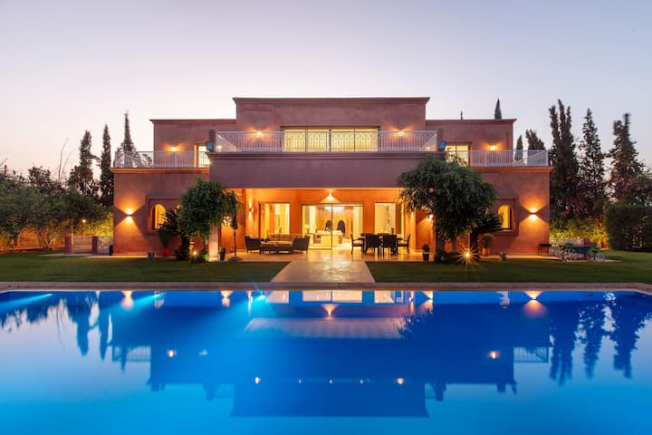 Villa 
Luxueuse Marrakech Piscinechauffé Extérieur - Marocco
