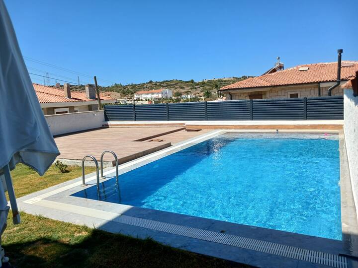 ÇEşme De Havuzlu Dubleks Villa - Çeşme