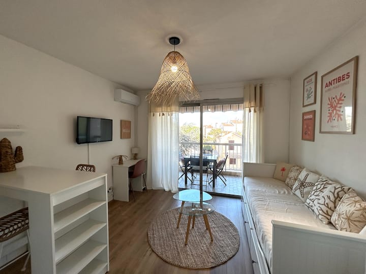 Entre Mer & Soleil | Studio Charmant à Antibes. - アンティーブ