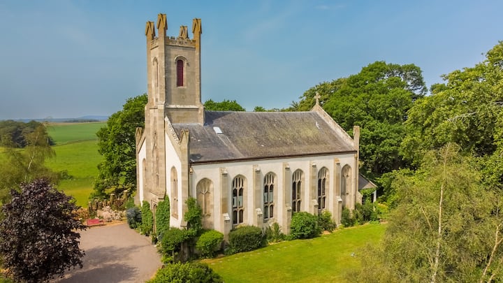 Suite Of 2 Rooms At A Church! - Elgin