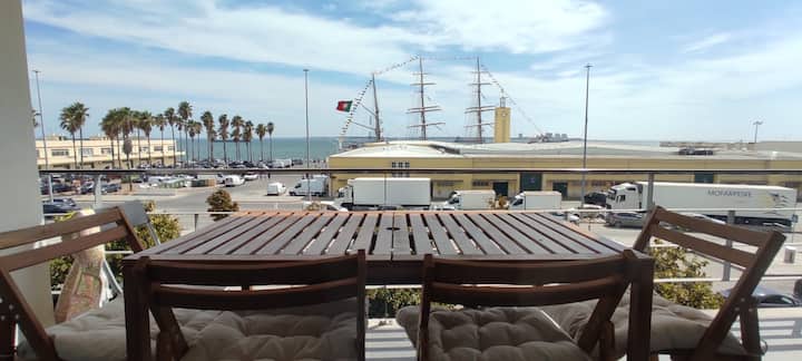 Apartamento Na Marina Com Vista 180º Junto à Praia - Setúbal