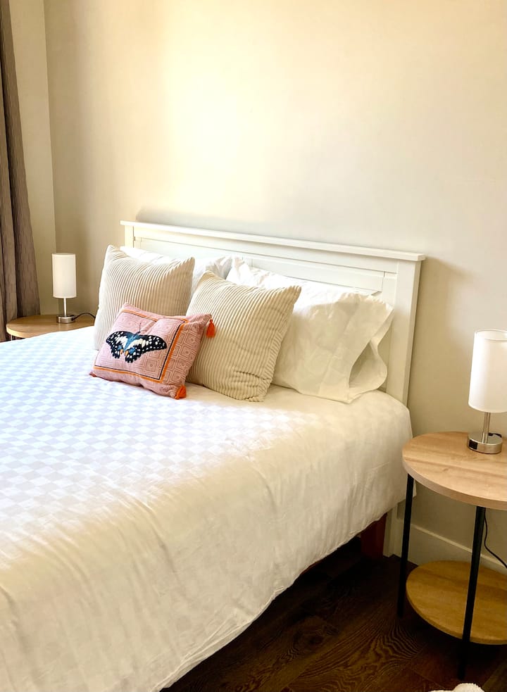 New Modern Comfy Central Guest House Near Apple - Cupertino, CA