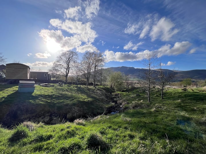Shepherd’s Hut With Stunning Mountain Views! - Glenridding