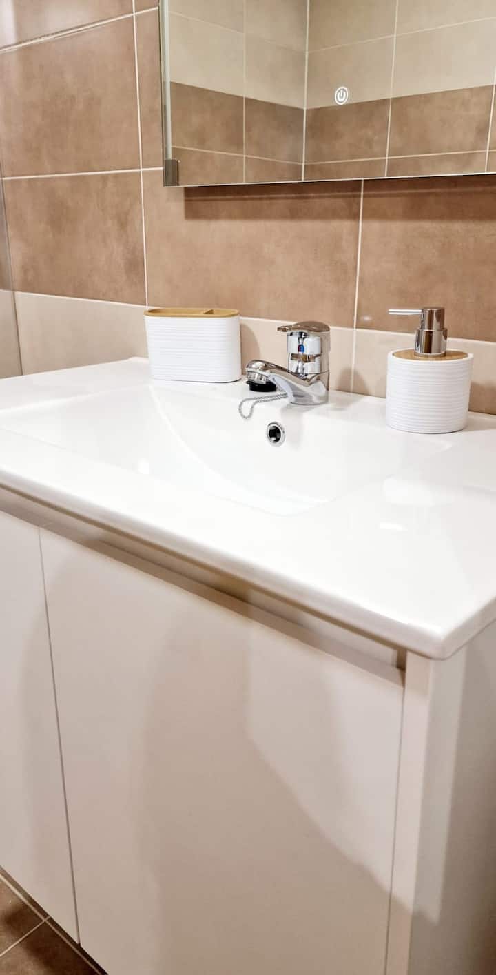 Bonito Apartamento Con Dos Terrazas Unicas - Lardero