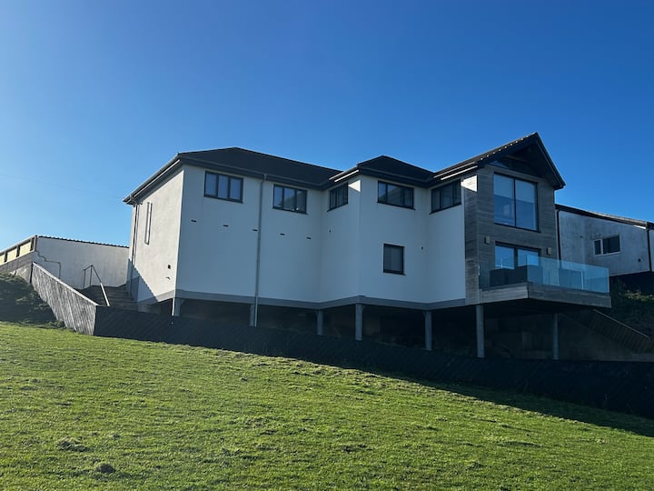 Cadair Arthur - Trearddur Bay