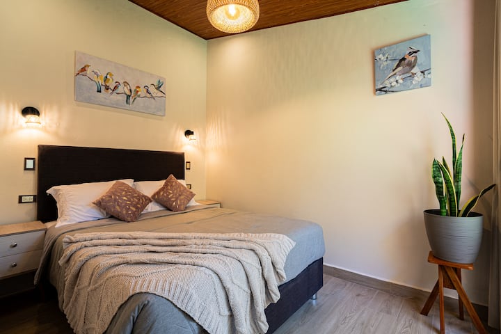 ​Casa Completa |Cochera, Jardín, 10min Del Centro - Perú