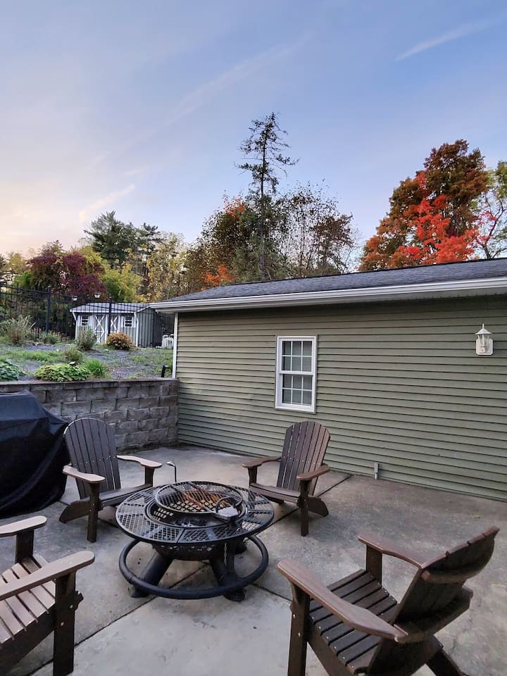 Summer House On Cayuga Lake - Seneca Falls, NY