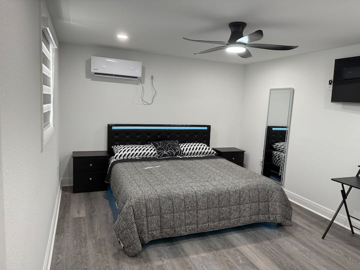 Little Beautiful Home - Tampa, FL