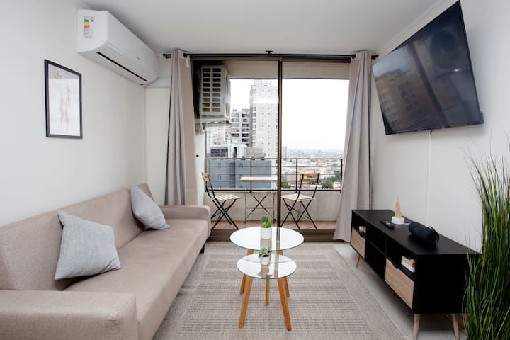 Modern Flat With View & Great Connectivity - Santiago (Chile)