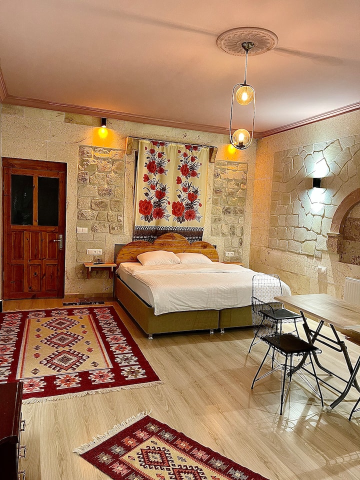 Trefoil Arch Stone Cappadocia - Uçhisar