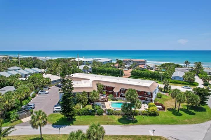Indialantic Beach Condo - Melbourne Beach, FL