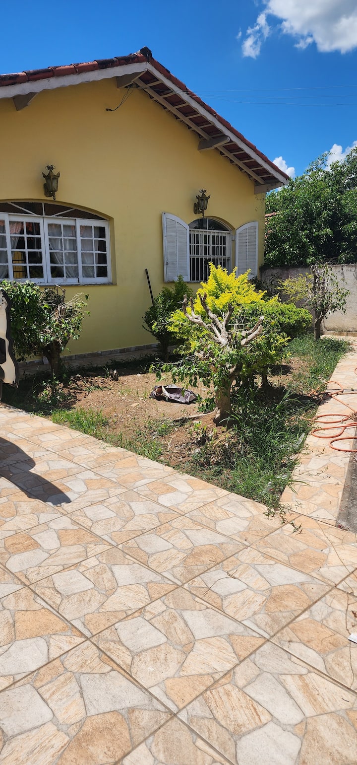 Casa Terrea No Centro De Guararema - Guararema