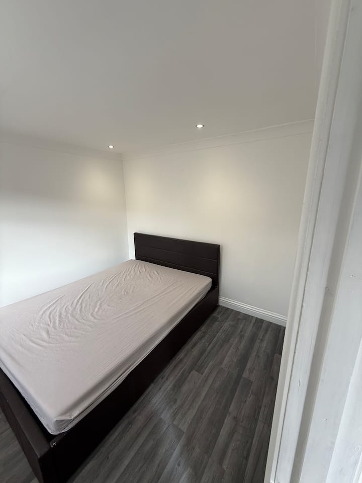 Stylish Modern Place - Bedford, Royaume-Uni
