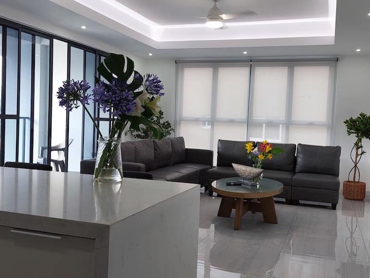 The Starlight Suite @Haven - Kingston