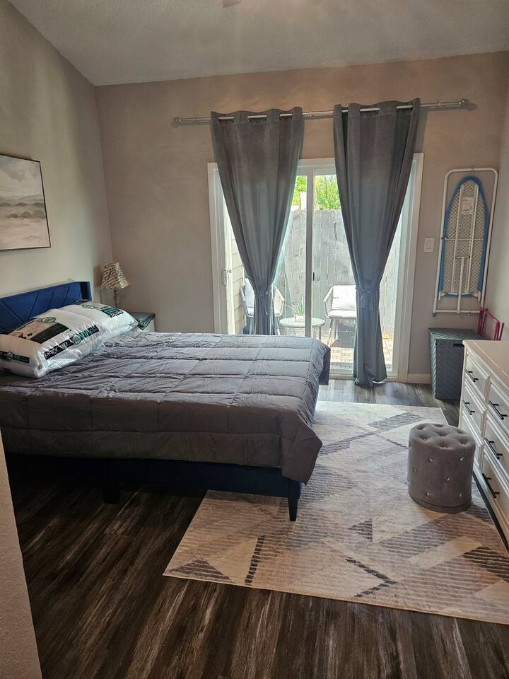 Remodeled 2 Bdr, 1.5 Bath Apt - Plano, TX