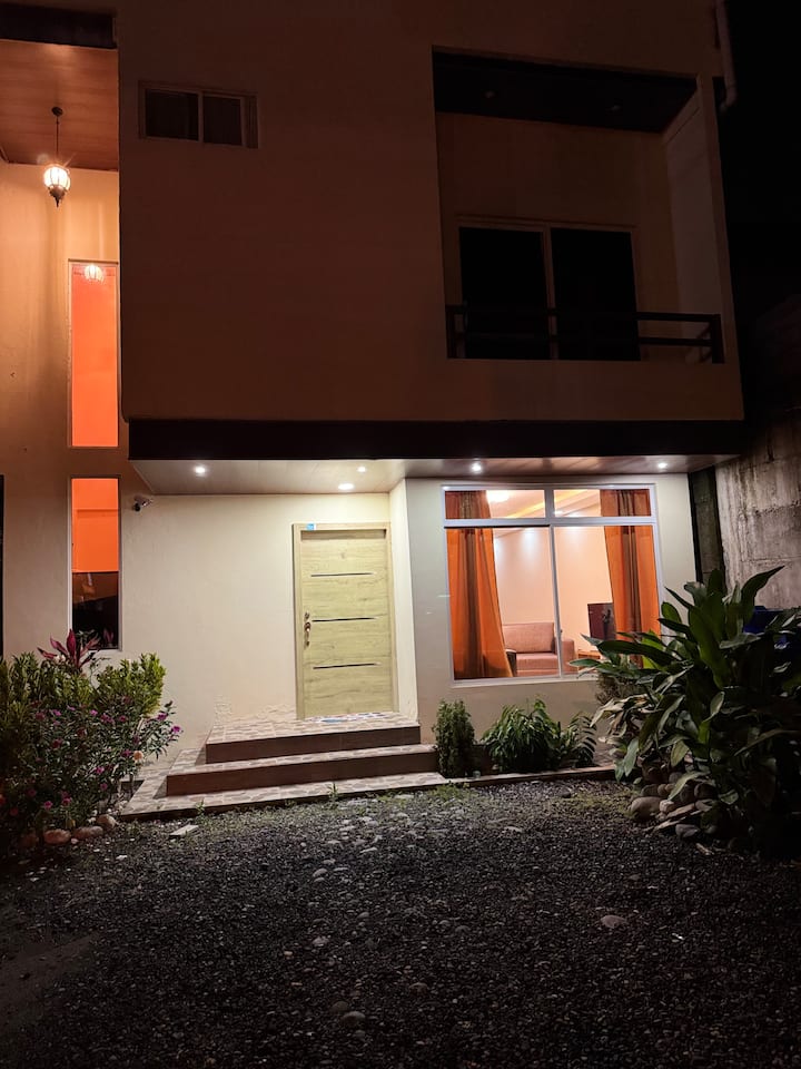 Amplia Casa Amazónica Para Familias - Puyo