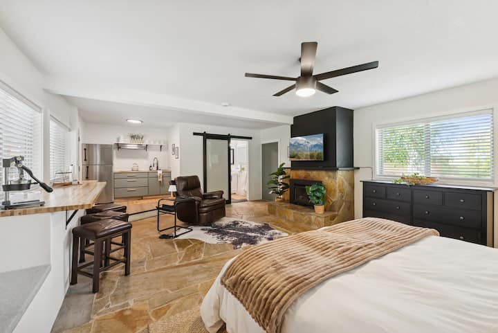 Tranquil Canyon Studio Minutes From City & Slopes - Ogden, UT