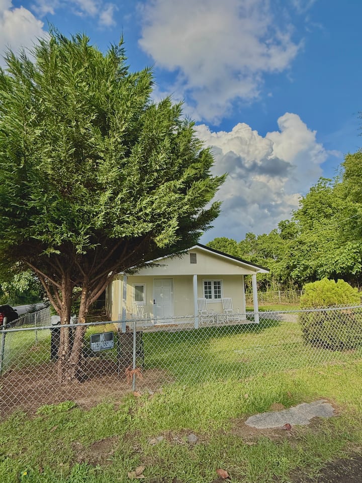 Cottage Home In Southern Pines - Whispering Pines, NC