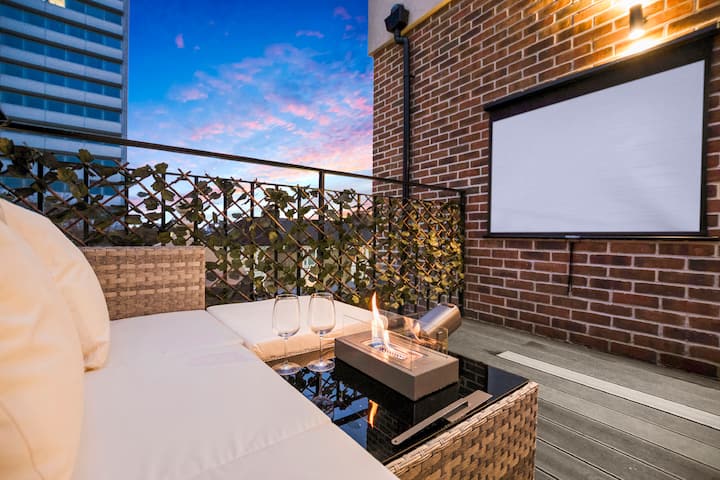 2 Bed 2 Bath Penthouse | Netflix + Private Terrace - Hounslow