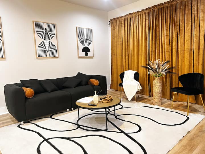 New Modern-chic 3 Bedroom Home - Houston, TX