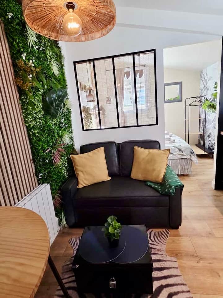 ÉVasion Tropicale - Jardin Privé & Vidéoprojecteur - Saint-Brieuc