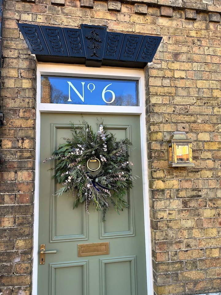 End Of Terrace In Stamford - Rutland