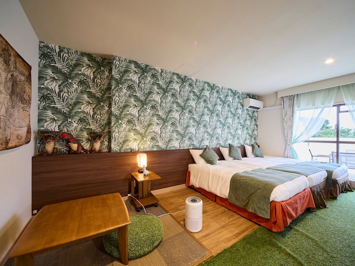 Okinawafamilyhotel Dinosaur Room - Okinawa