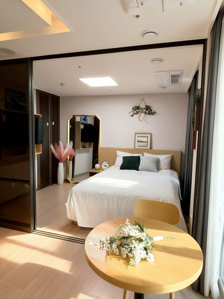 14-[호텔+펜션] [연박할인]등대해변 써밋베이 1.5룸, [하프오션뷰, 하버뷰] - Sokcho-si