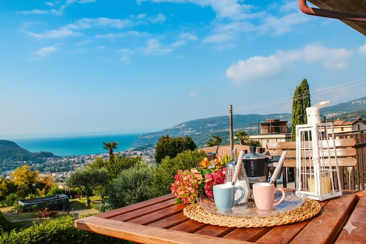 Relax On Lake Garda - Panoramic View+ Free Parking - San Zeno di Montagna