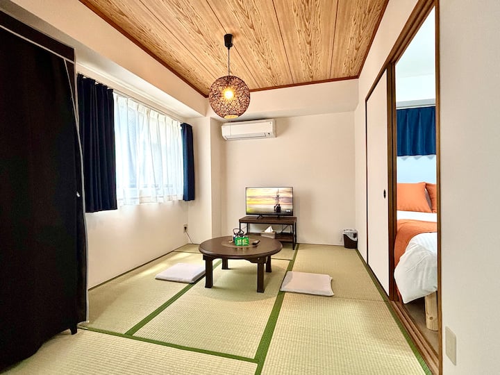 Usjまで3駅、jr弁天町駅まで徒歩約5分、ダブルベッド1台、敷布団2セット、マンション一室丸貸し - Umeda