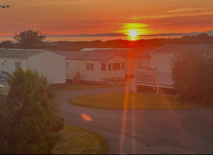 The Most Amazing Seaside Sunsets - Morecambe