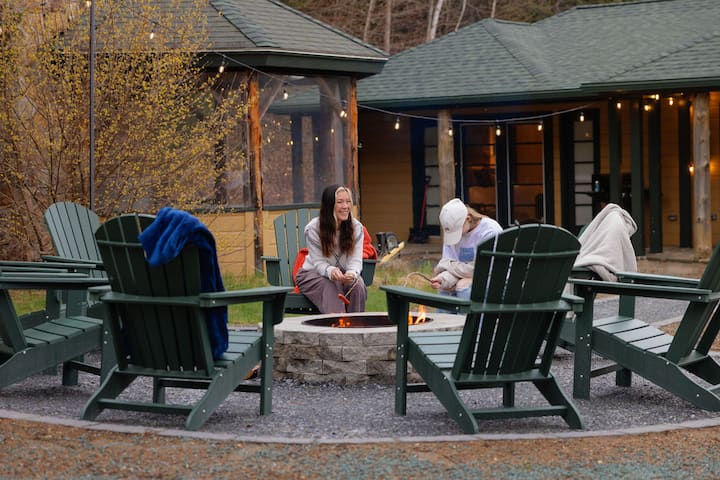 *Sleeps 16*hottub*sauna*pet Friendly*7 Min To Ski* - Waterville Valley