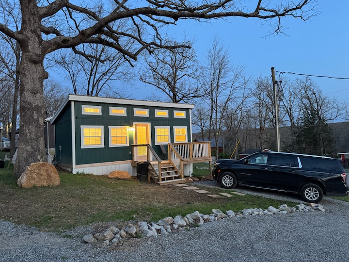 Book 1, 2 Or 3 Cabins! Sleeps 4-12 People! Justice - Marion, IL