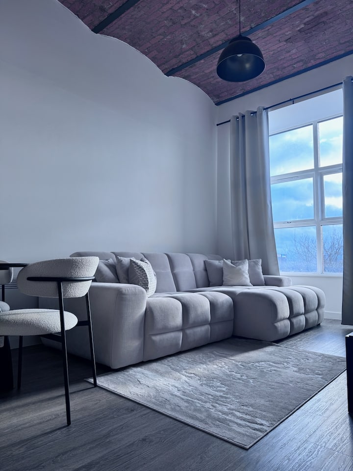 @The Red Brick Mill | 2br | Free Parking - Manchester