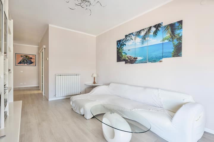 15 Minuti A Piedi Dal Mare - Parcheggio Privato - Ameglia