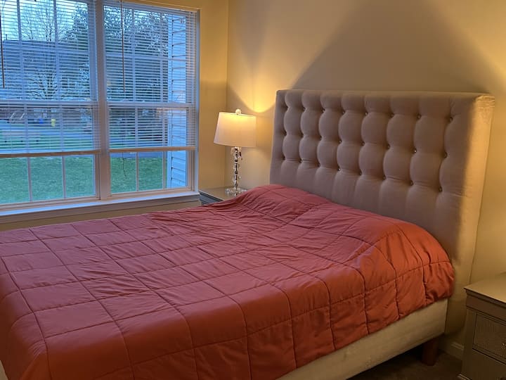 Private Master Bed & Bath - Annapolis, MD