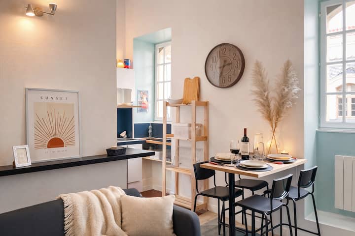 L'atypique - Place Du Parlement - Coeur De Rennes - Rennes