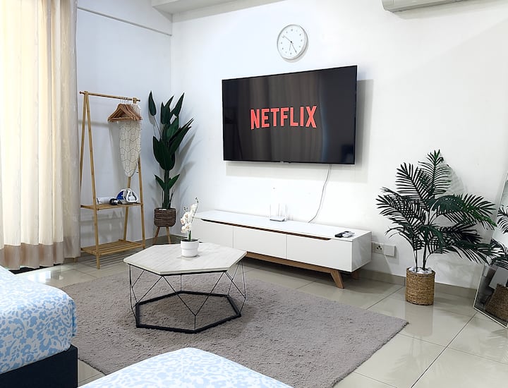 Shah Alam,i-city Cozy Stay 2-4pax [Netflix+pool] - Setia Alam