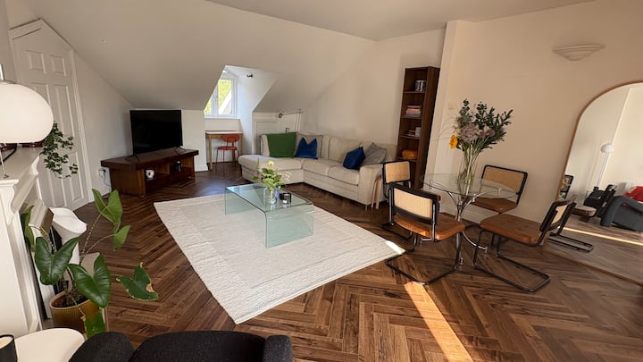 Sunny & Stylish Penthouse In Dublin - Dublín