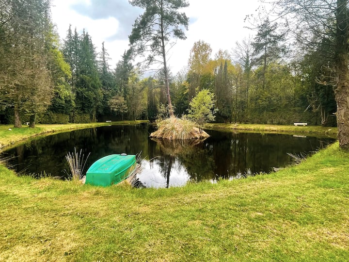 Etang Avec Chalet - Dinan