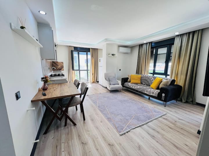 ŞElale'de Lüks Bahçeli Daire-modern, Sessiz Ve ŞıK - Antalya