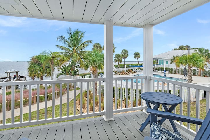Waterfront | 2 Balconies, Pool View, Fishing Pier - Jensen Beach, FL