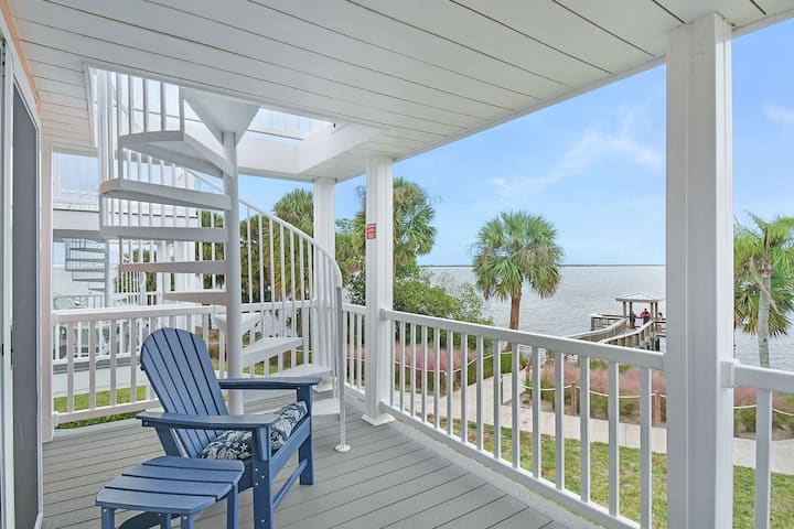 Rooftop Skydeck 360 Degree Views - Jensen Beach, FL