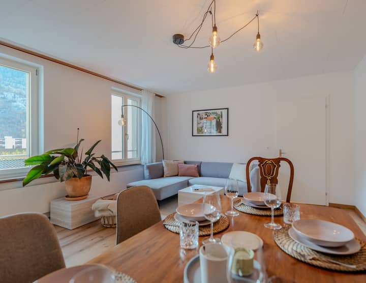 Spacious, Stylish And Central Apartment - Meiringen