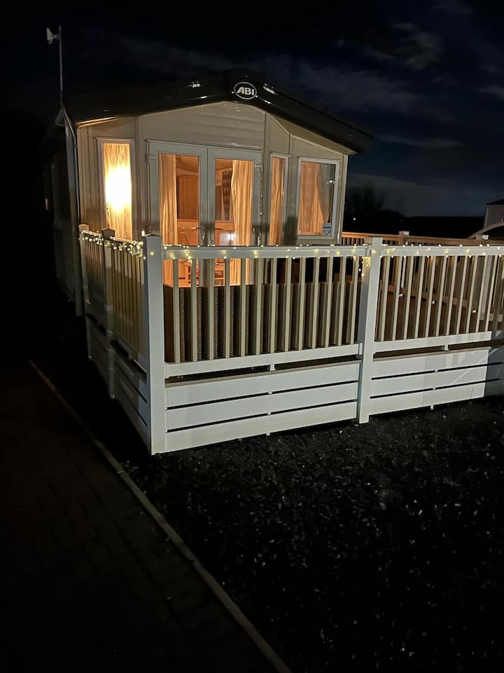Joy & Mick's Happy Place - Morecambe